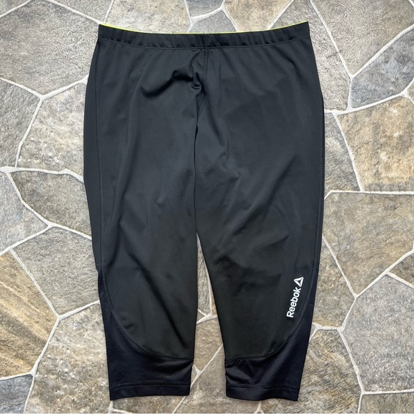 Reebok | Pants & Jumpsuits | Reebok Speedwick Athletic Capri | Poshmark
